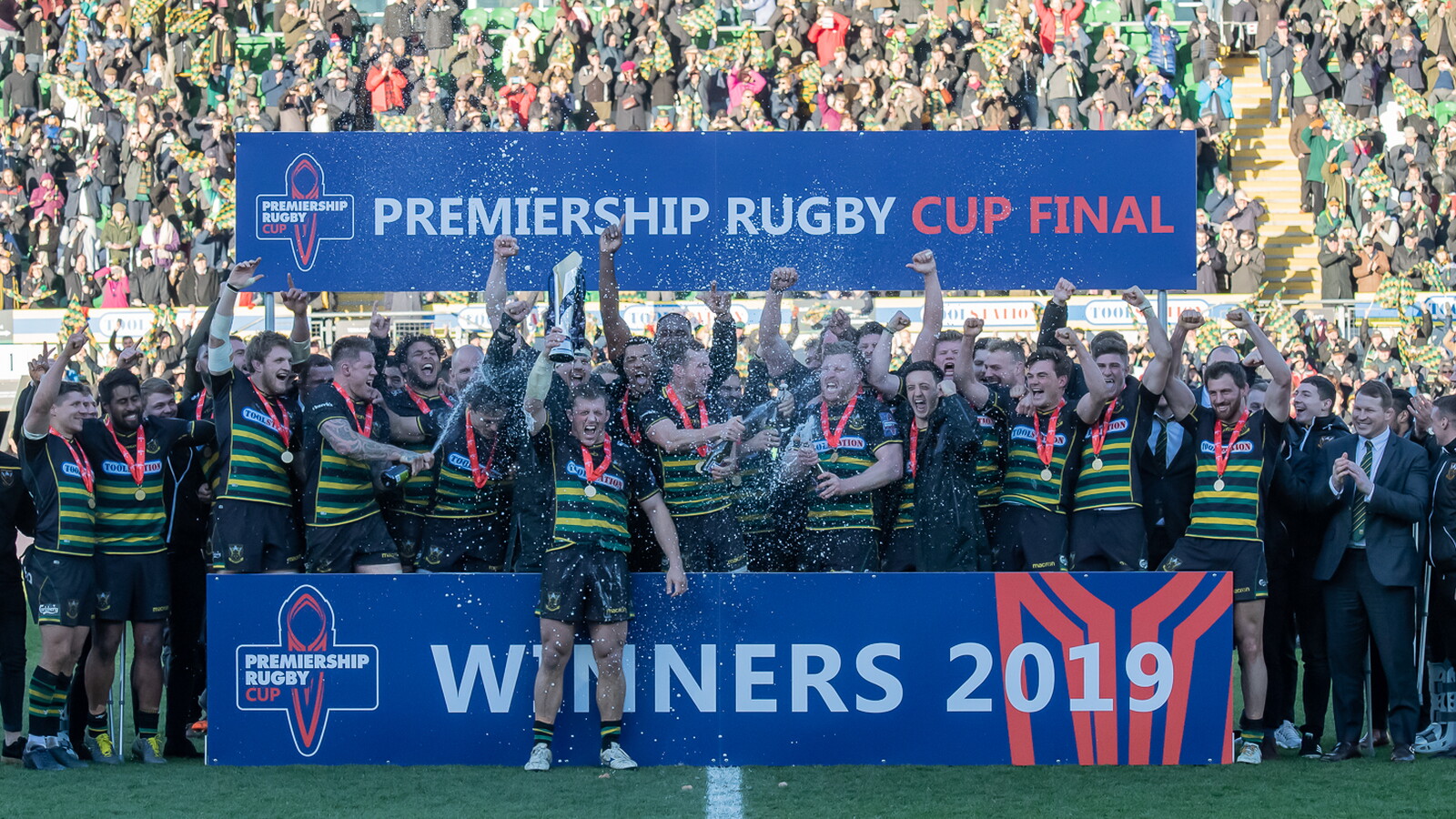 Get a photo with the Cup! | Northampton Saints